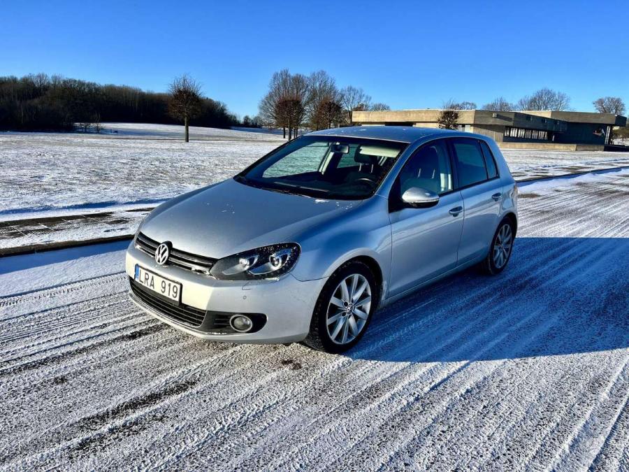 Pelēks Volkswagen Golf 2012 Kauņa, ar dzinēja tilpumu 1.97 L un nobraukumu 309 tūkst. km par 6150 €, foto 3 vietnē AUTOMOTO.COM.LV