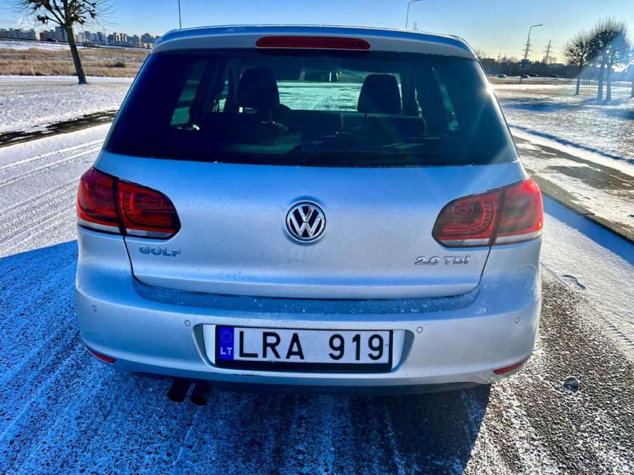 Pelēks Volkswagen Golf 2012 Kauņa, ar dzinēja tilpumu 1.97 L un nobraukumu 309 tūkst. km par 6150 €, foto 6 vietnē AUTOMOTO.COM.LV