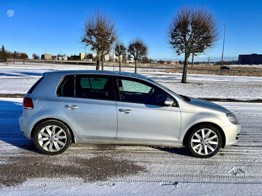 Pelēks Volkswagen Golf 2012 Kauņa, ar dzinēja tilpumu 1.97 L un nobraukumu 309 tūkst. km par 6150 €, foto 7 vietnē AUTOMOTO.COM.LV
