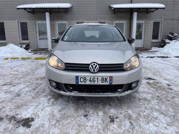 Pelēks Volkswagen Golf 2012 Viļņa, ar dzinēja tilpumu 1.60 L un nobraukumu 292 tūkst. km par 3900 €, foto 2 vietnē AUTOMOTO.COM.LV