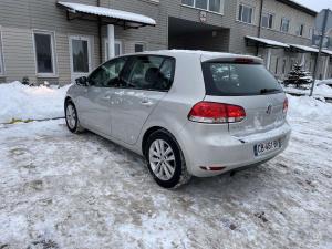 Grey Volkswagen Golf 2012 in Vilnius, with an engine capacity of 1.60 L and mileage of 292 thousand km for 3900 €, photo 4 on AUTOMOTO.COM.LV
