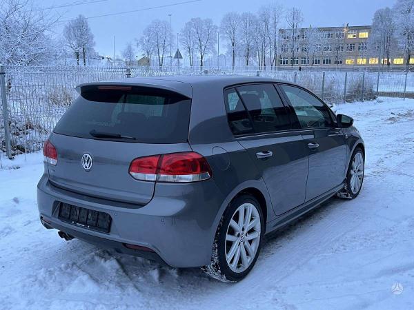 Grey Volkswagen Golf 2012 in Siauliai, with an engine capacity of 1.39 L and mileage of 254 thousand km for 5900 €, photo 3 on AUTOMOTO.COM.LV