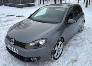 Grey Volkswagen Golf 2012 in Kaunas, with an engine capacity of 1.60 L and mileage of 218 thousand km for 4500 €, photo 3 on AUTOMOTO.COM.LV