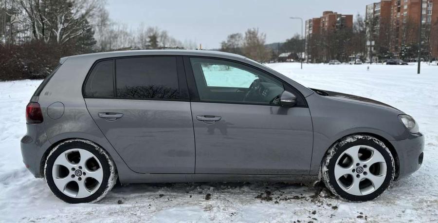 Grey Volkswagen Golf 2012 in Kaunas, with an engine capacity of 1.60 L and mileage of 218 thousand km for 4500 €, photo 7 on AUTOMOTO.COM.LV