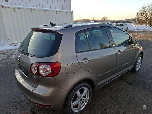 Pelēks Volkswagen Golf 2012 Viļņa, ar dzinēja tilpumu 1.39 L un nobraukumu 200 tūkst. km par 5550 €, foto 9 vietnē AUTOMOTO.COM.LV