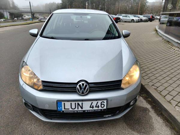 Pelēks Volkswagen Golf 2012 Viļņa, ar dzinēja tilpumu 1.39 L un nobraukumu 120 tūkst. km par 2750 €, foto 9 vietnē AUTOMOTO.COM.LV
