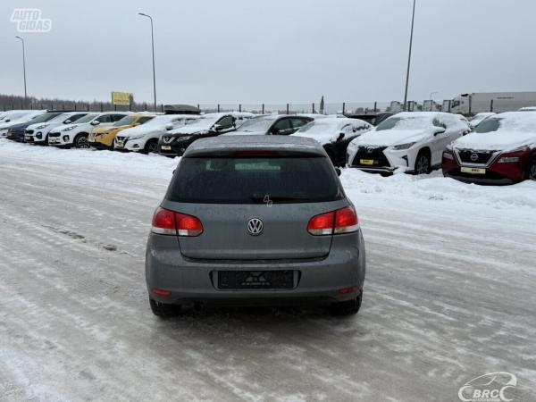Pelēks Volkswagen Golf 2012 Avižieniai, ar dzinēja tilpumu 1.60 L un nobraukumu 263 tūkst. km par 2900 €, foto 6 vietnē AUTOMOTO.COM.LV