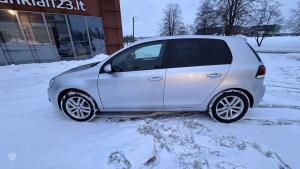 Grey Volkswagen Golf 2012 in Kaunas, with an engine capacity of 1.90 L and mileage of 283 thousand km for 4599 €, photo 6 on AUTOMOTO.COM.LV