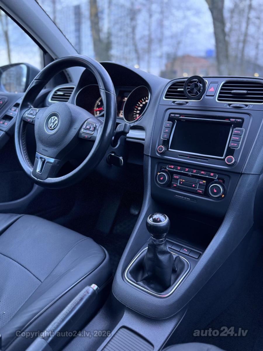 Pelēks Volkswagen Golf 2012 Tallina, ar dzinēja tilpumu 1.40 L un nobraukumu 150 tūkst. km par 5200 €, foto 8 vietnē AUTOMOTO.COM.LV