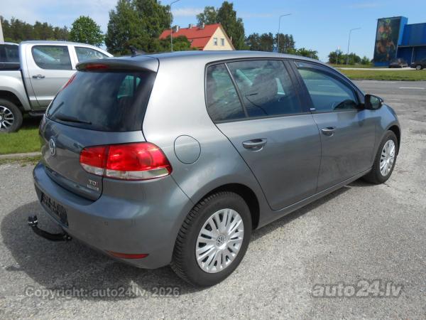 Pelēks Volkswagen Golf 2012 Viljandi, ar dzinēja tilpumu 1.60 L un nobraukumu 203 tūkst. km par 5990 €, foto 2 vietnē AUTOMOTO.COM.LV