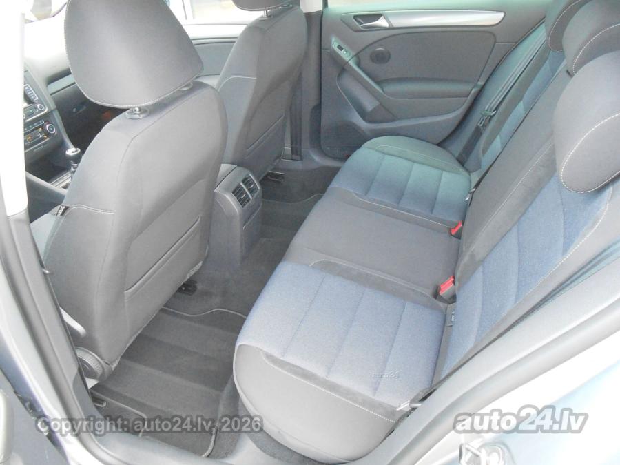 Pelēks Volkswagen Golf 2012 Viljandi, ar dzinēja tilpumu 1.60 L un nobraukumu 203 tūkst. km par 5990 €, foto 9 vietnē AUTOMOTO.COM.LV