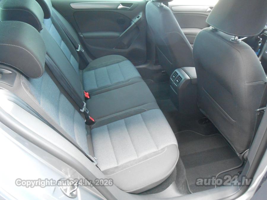 Pelēks Volkswagen Golf 2012 Viljandi, ar dzinēja tilpumu 1.60 L un nobraukumu 203 tūkst. km par 5990 €, foto 11 vietnē AUTOMOTO.COM.LV