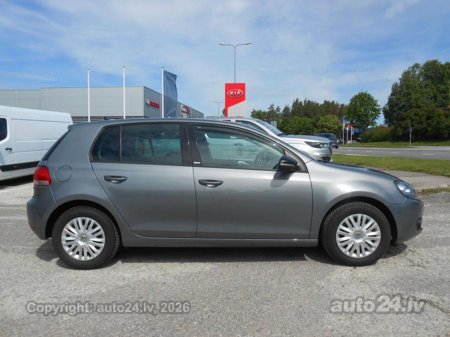Pelēks Volkswagen Golf 2012 Viljandi, ar dzinēja tilpumu 1.60 L un nobraukumu 203 tūkst. km par 5990 €, foto 19 vietnē AUTOMOTO.COM.LV
