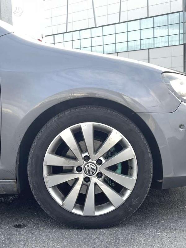 Grey Volkswagen Golf 2012 in Vilnius, with an engine capacity of 1.39 L and mileage of 236 thousand km for 5200 €, photo 3 on AUTOMOTO.COM.LV