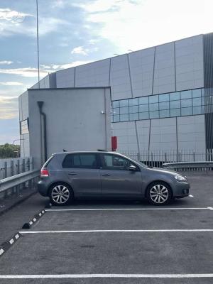 Grey Volkswagen Golf 2012 in Vilnius, with an engine capacity of 1.39 L and mileage of 236 thousand km for 5200 €, photo 8 on AUTOMOTO.COM.LV