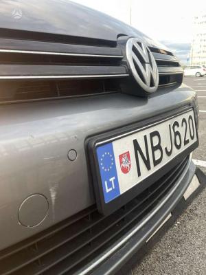 Grey Volkswagen Golf 2012 in Vilnius, with an engine capacity of 1.39 L and mileage of 236 thousand km for 5200 €, photo 13 on AUTOMOTO.COM.LV