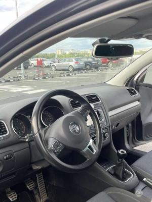 Grey Volkswagen Golf 2012 in Vilnius, with an engine capacity of 1.39 L and mileage of 236 thousand km for 5200 €, photo 15 on AUTOMOTO.COM.LV