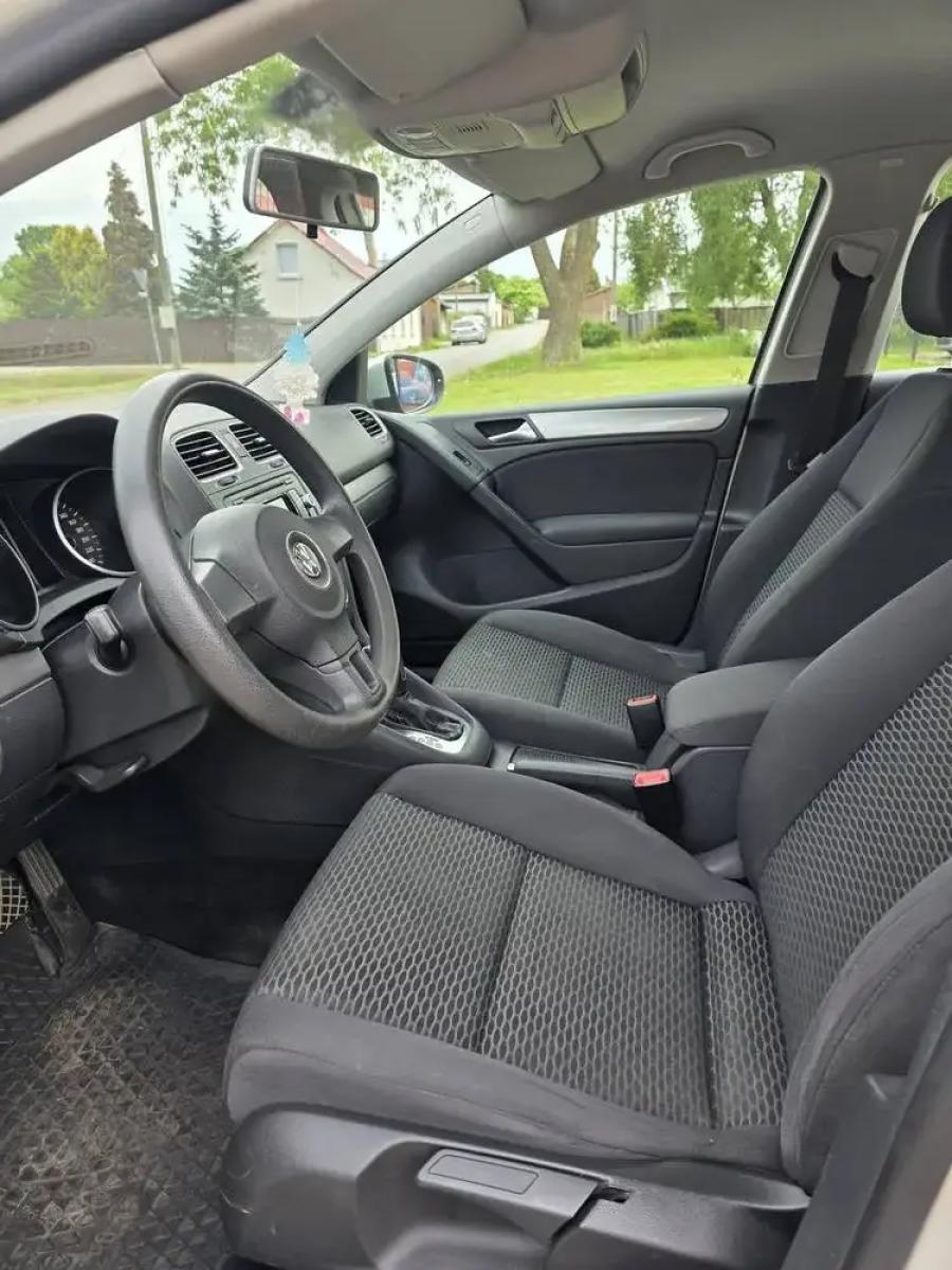 Grey Volkswagen Golf 2012 in Ventspils, with an engine capacity of 1.20 L and mileage of 318 thousand km for 3500 €, photo 11 on AUTOMOTO.COM.LV