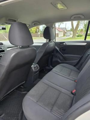 Grey Volkswagen Golf 2012 in Ventspils, with an engine capacity of 1.20 L and mileage of 318 thousand km for 3500 €, photo 17 on AUTOMOTO.COM.LV