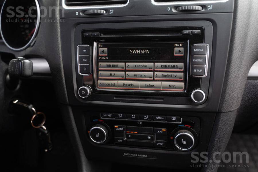 Grey Volkswagen Golf 2012 in Liepaja, with an engine capacity of 1.40 L and mileage of 269 thousand km for 3900 €, photo 19 on AUTOMOTO.COM.LV