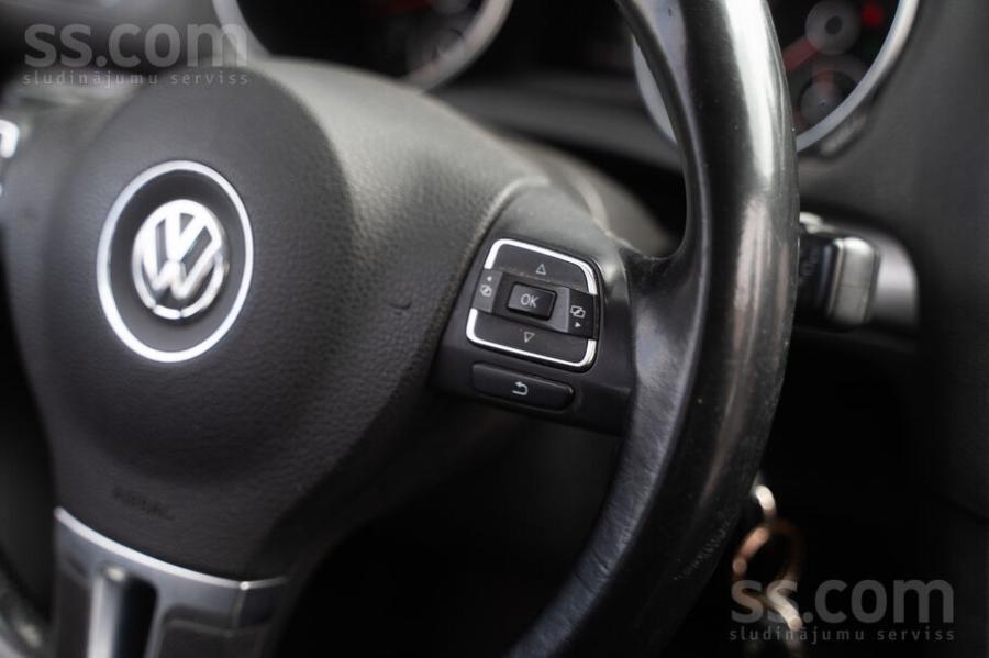 Grey Volkswagen Golf 2012 in Liepaja, with an engine capacity of 1.40 L and mileage of 269 thousand km for 3900 €, photo 21 on AUTOMOTO.COM.LV