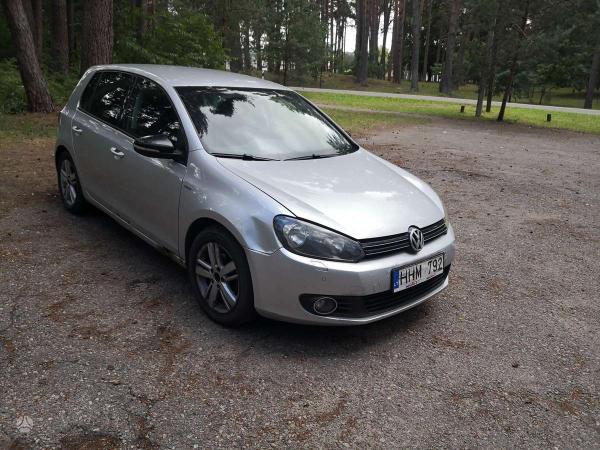Pelēks Volkswagen Golf 2012 Kauņa, ar dzinēja tilpumu 1.60 L un nobraukumu 321 tūkst. km par 1500 €, foto 3 vietnē AUTOMOTO.COM.LV