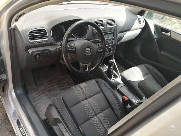 Pelēks Volkswagen Golf 2012 Kauņa, ar dzinēja tilpumu 1.60 L un nobraukumu 321 tūkst. km par 1500 €, foto 7 vietnē AUTOMOTO.COM.LV