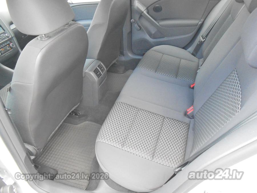 Pelēks Volkswagen Golf 2012 Viljandi, ar dzinēja tilpumu 1.60 L un nobraukumu 251 tūkst. km par 3990 €, foto 8 vietnē AUTOMOTO.COM.LV