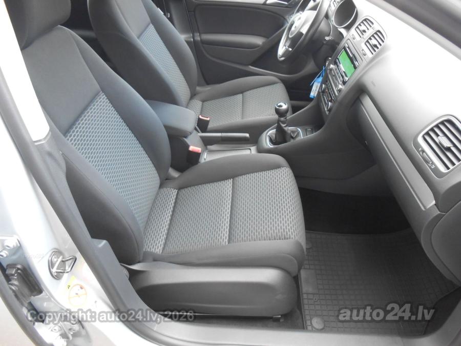 Pelēks Volkswagen Golf 2012 Viljandi, ar dzinēja tilpumu 1.60 L un nobraukumu 251 tūkst. km par 3990 €, foto 9 vietnē AUTOMOTO.COM.LV