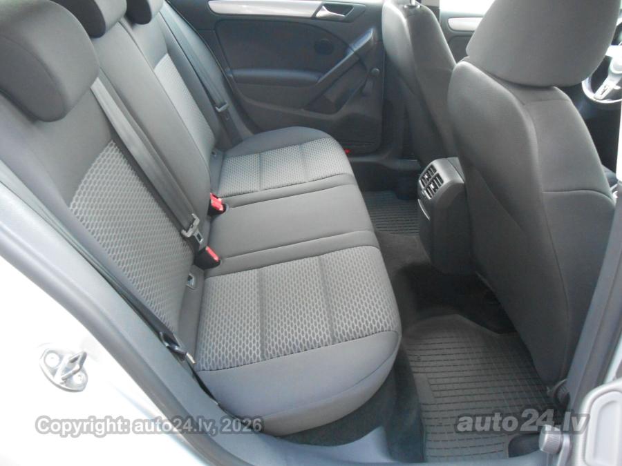 Pelēks Volkswagen Golf 2012 Viljandi, ar dzinēja tilpumu 1.60 L un nobraukumu 251 tūkst. km par 3990 €, foto 10 vietnē AUTOMOTO.COM.LV