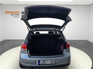 Pelēks Volkswagen Golf 2012 Liepāja, ar dzinēja tilpumu 1.20 L un nobraukumu 135 tūkst. km par 3990 €, foto 14 vietnē AUTOMOTO.COM.LV