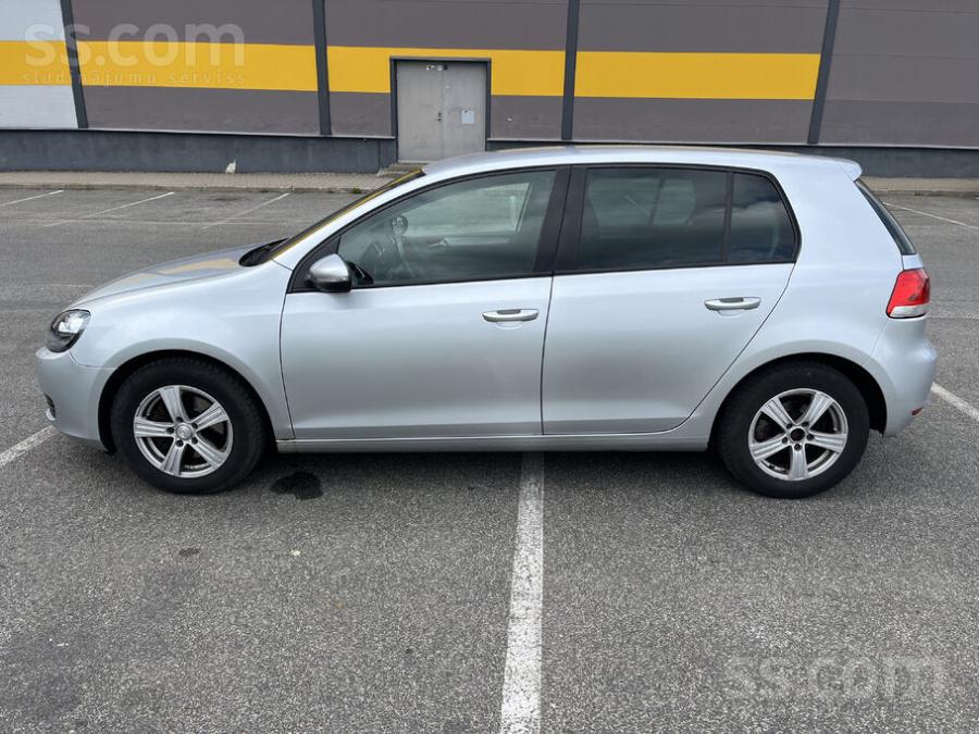 Grey Volkswagen Golf 2012 in Riga, with an engine capacity of 1.40 L and mileage of 275 thousand km for 5500 €, photo 3 on AUTOMOTO.COM.LV
