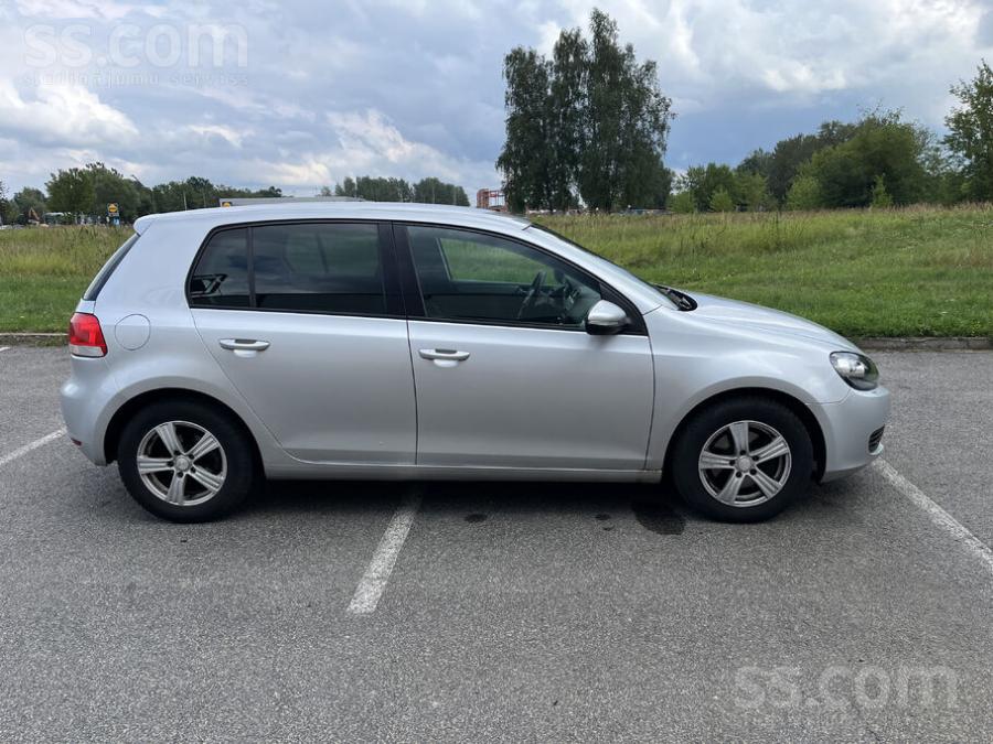 Grey Volkswagen Golf 2012 in Riga, with an engine capacity of 1.40 L and mileage of 275 thousand km for 5500 €, photo 5 on AUTOMOTO.COM.LV