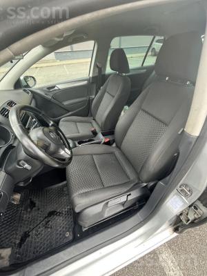 Grey Volkswagen Golf 2012 in Riga, with an engine capacity of 1.40 L and mileage of 275 thousand km for 5500 €, photo 6 on AUTOMOTO.COM.LV