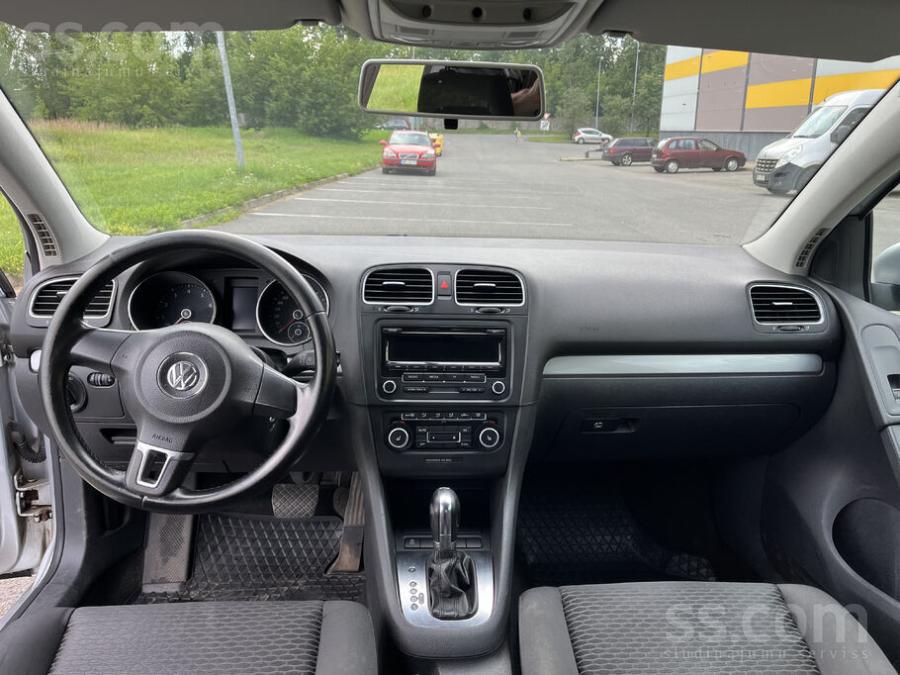 Grey Volkswagen Golf 2012 in Riga, with an engine capacity of 1.40 L and mileage of 275 thousand km for 5500 €, photo 7 on AUTOMOTO.COM.LV