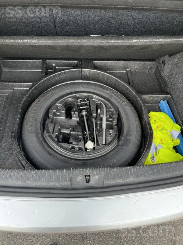 Pelēks Volkswagen Golf 2012 Rīga, ar dzinēja tilpumu 1.40 L un nobraukumu 275 tūkst. km par 5500 €, foto 10 vietnē AUTOMOTO.COM.LV