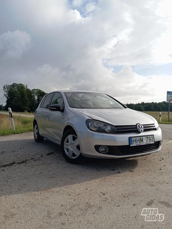 Pelēks Volkswagen Golf 2012 Kazlų Rūda, ar dzinēja tilpumu 1.60 L un nobraukumu 321 tūkst. km par 2650 €, foto 1 vietnē AUTOMOTO.COM.LV