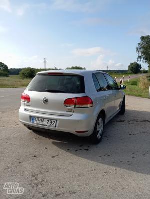 Pelēks Volkswagen Golf 2012 Kazlų Rūda, ar dzinēja tilpumu 1.60 L un nobraukumu 321 tūkst. km par 2650 €, foto 5 vietnē AUTOMOTO.COM.LV