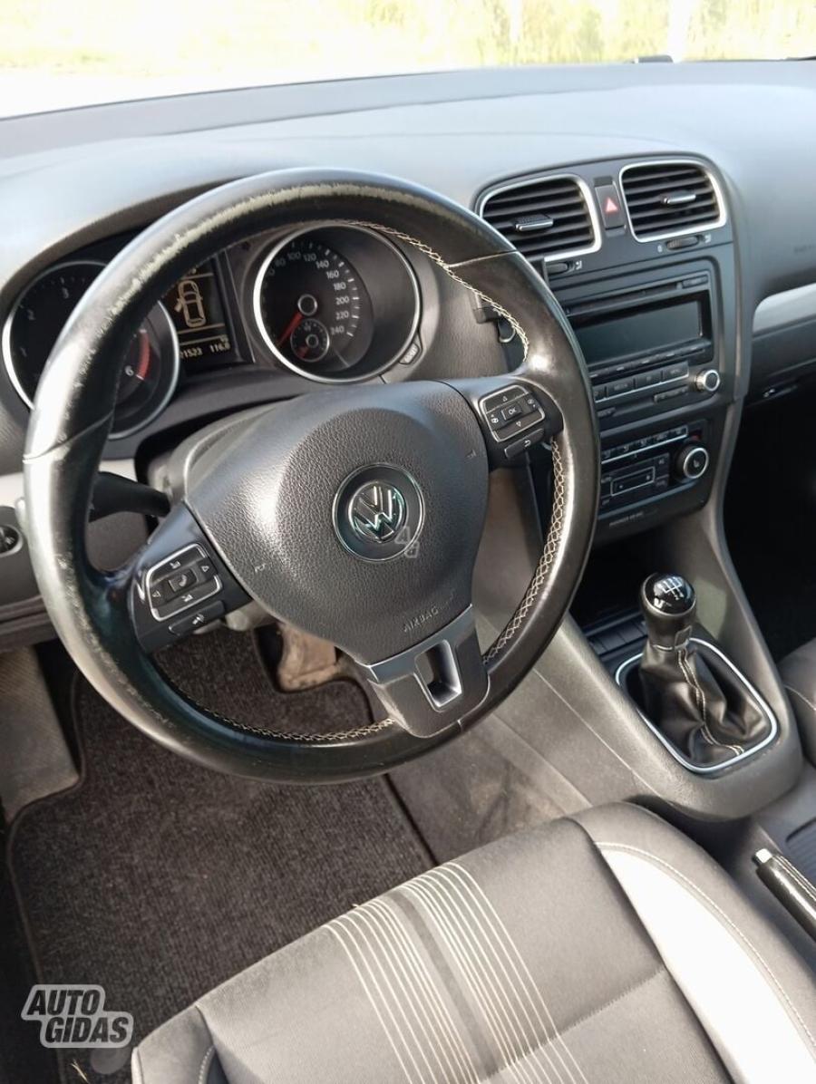 Pelēks Volkswagen Golf 2012 Kazlų Rūda, ar dzinēja tilpumu 1.60 L un nobraukumu 321 tūkst. km par 2650 €, foto 12 vietnē AUTOMOTO.COM.LV