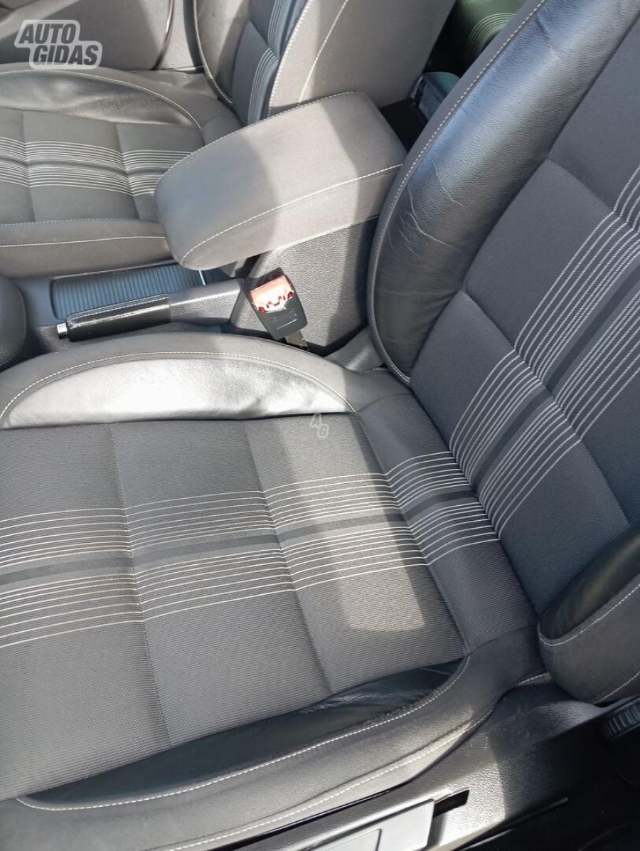 Pelēks Volkswagen Golf 2012 Kazlų Rūda, ar dzinēja tilpumu 1.60 L un nobraukumu 321 tūkst. km par 2650 €, foto 13 vietnē AUTOMOTO.COM.LV