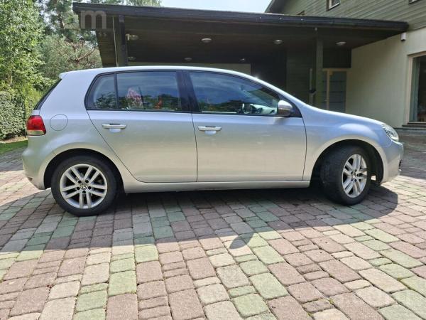 Pelēks Volkswagen Golf 2012 Rīga, ar dzinēja tilpumu 1.40 L un nobraukumu 176 tūkst. km par 5400 €, foto 3 vietnē AUTOMOTO.COM.LV