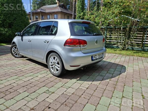 Pelēks Volkswagen Golf 2012 Rīga, ar dzinēja tilpumu 1.40 L un nobraukumu 176 tūkst. km par 5400 €, foto 4 vietnē AUTOMOTO.COM.LV