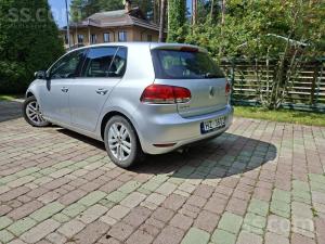 Grey Volkswagen Golf 2012 in Riga, with an engine capacity of 1.40 L and mileage of 176 thousand km for 5400 €, photo 5 on AUTOMOTO.COM.LV