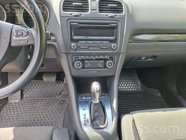 Pelēks Volkswagen Golf 2012 Rīga, ar dzinēja tilpumu 1.40 L un nobraukumu 176 tūkst. km par 5400 €, foto 8 vietnē AUTOMOTO.COM.LV