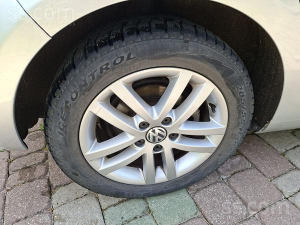 Pelēks Volkswagen Golf 2012 Rīga, ar dzinēja tilpumu 1.40 L un nobraukumu 176 tūkst. km par 5400 €, foto 10 vietnē AUTOMOTO.COM.LV