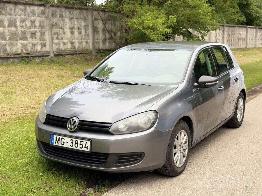 Grey Volkswagen Golf 2012 in Riga, with an engine capacity of 1.40 L and mileage of 416 thousand km for 1380 €, photo 1 on AUTOMOTO.COM.LV