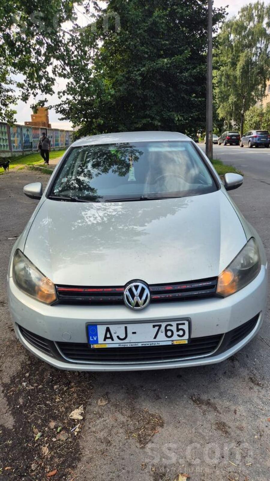 Pelēks Volkswagen Golf 2012 Rīga, ar dzinēja tilpumu 1.60 L un nobraukumu 245 tūkst. km par 950 €, foto 1 vietnē AUTOMOTO.COM.LV
