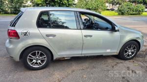 Pelēks Volkswagen Golf 2012 Rīga, ar dzinēja tilpumu 1.60 L un nobraukumu 245 tūkst. km par 950 €, foto 11 vietnē AUTOMOTO.COM.LV