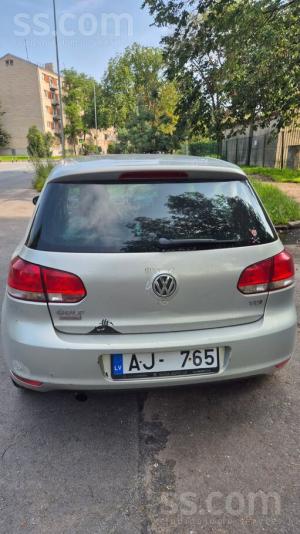 Pelēks Volkswagen Golf 2012 Rīga, ar dzinēja tilpumu 1.60 L un nobraukumu 245 tūkst. km par 950 €, foto 12 vietnē AUTOMOTO.COM.LV