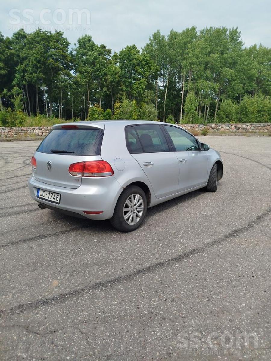 Pelēks Volkswagen Golf 2012 Talsi, ar dzinēja tilpumu 1.40 L un nobraukumu 259 tūkst. km par 2500 €, foto 4 vietnē AUTOMOTO.COM.LV